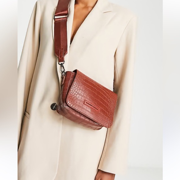 claudia canova | Bags | Claudia Canova Wide Strap Crossbody Bag | Poshmark